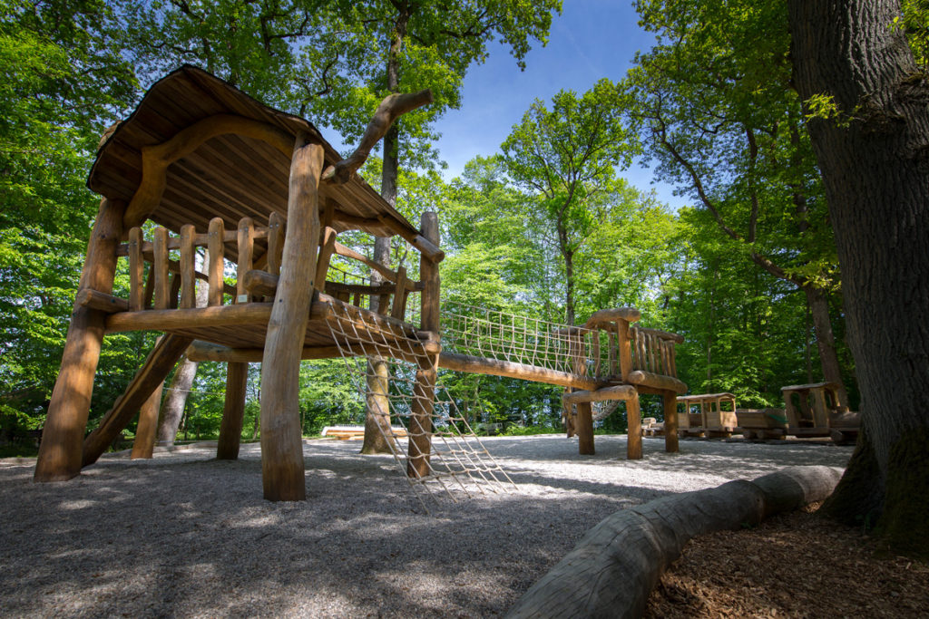 Une aire de jeux qui allie plaisir et écologie - On dirait le sud